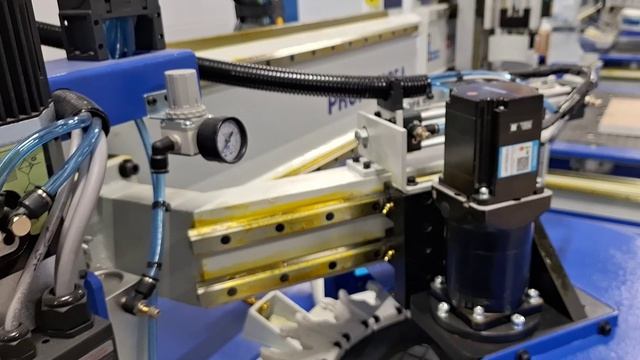 Formigo Profi-1325A фрезерный станок по дереву с ЧПУ