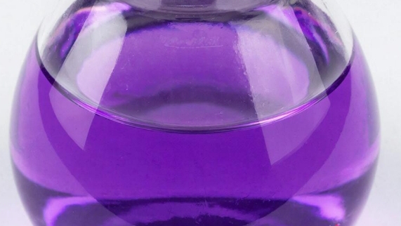 Опыт. Что будет если смешать крахмал с йодом?