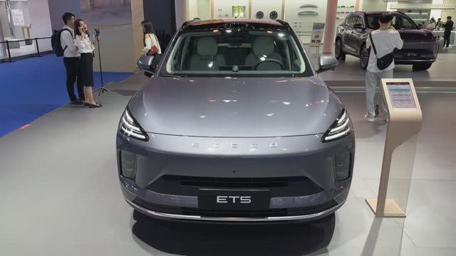 The New 2026 CHERY EXEED ET5 REEV- Exterior And Interior 🚗🛋️