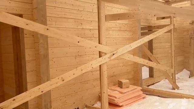 Сборка домомкомплекта из клееного бруса по проекту "Смоленск" 204 м2