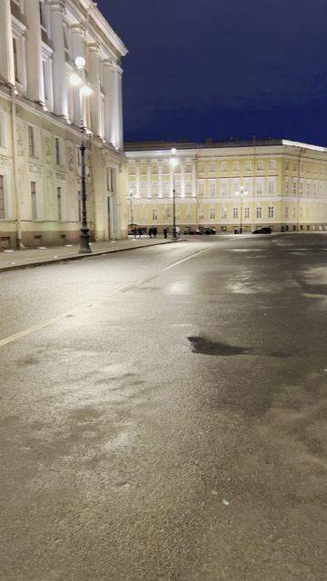 Дворцовая площадь в Санкт-Петербурге