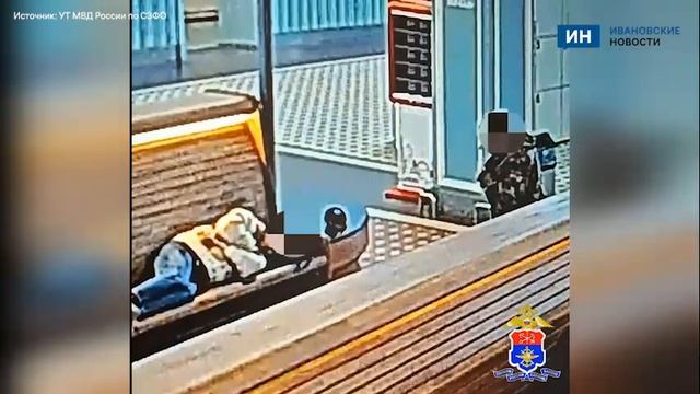 В Иванове мужчина украл телефон у спящего пассажира