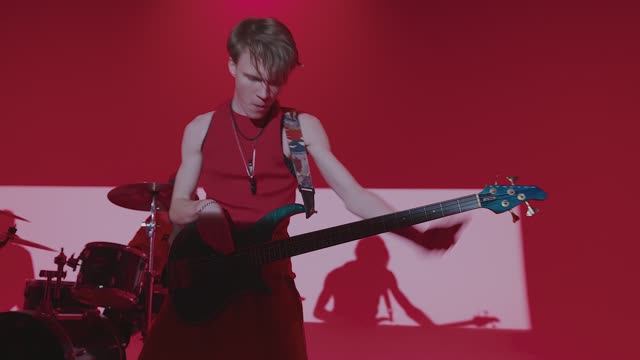 МОТ - Мама, я в Дубае (кавер-группа Четверо)