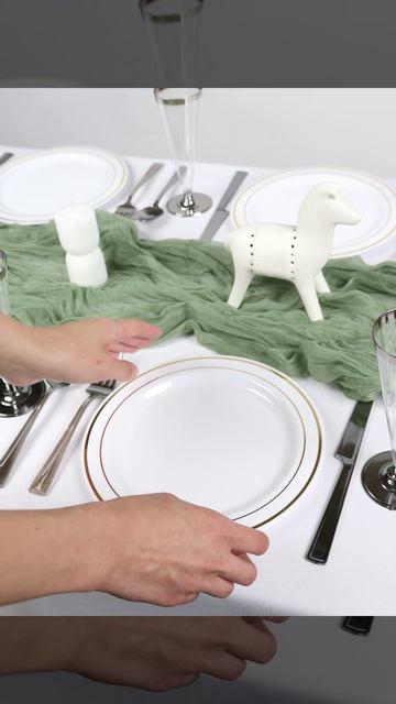 Набор 50 предметов с золотистыми тарелками и фужером