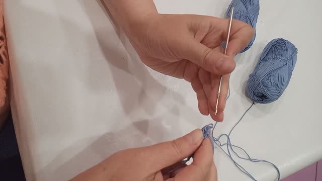 Вяжем летнюю сумочку крючком ч 7