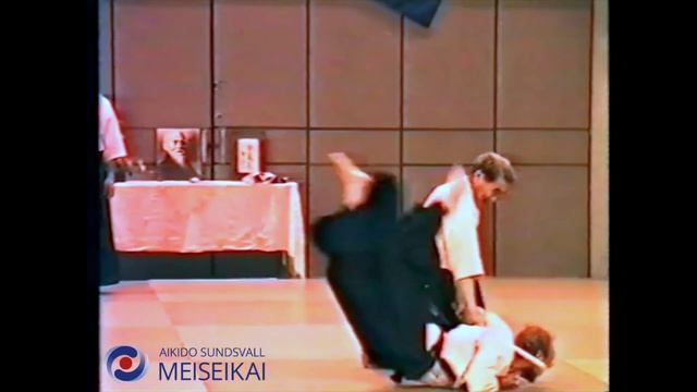 16.Aikido Jo No Tebiki Gyaku Hanmi Ikkyo Ura Nishio Sensei Uppsala 1993