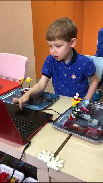 На занятии по Робототехнике