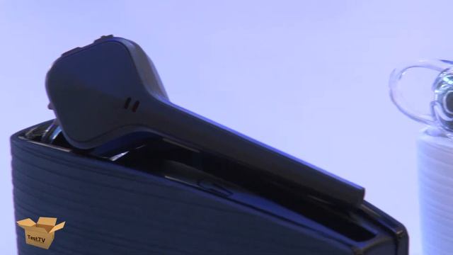 Гарнитуры Plantronics с влагозащитой и подзарядкой