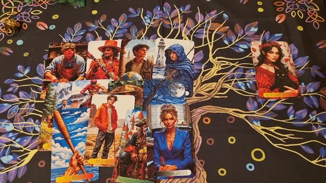 КТО СЛЕДИТ ЗА ТОБОЙ И ЗАЧЕМ? | Гадание на таро