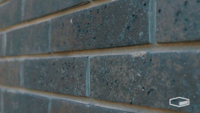 Облицовочный кирпич ЛИКОЛОР «Красный оберег» на фасаде спортивно-оздоровительного комплекса.