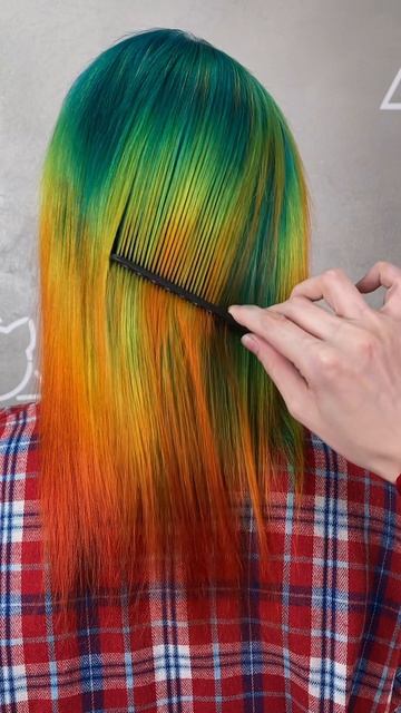 Радужное настроение на волосах для Вас