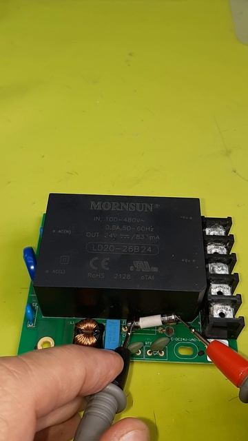 Ремонт лазера Raycus RFL-C3000 Загадочный предохранитель в блоке питания RFL-C-DC24V-VA0-VA1-2936-RY