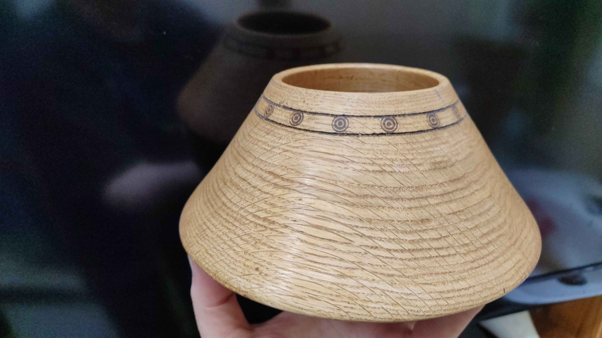 Ваза из дубового полена