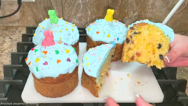 Творожные куличи - мягкие и сладкие.