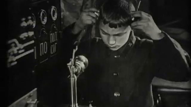 Фильм о довоенном Ленинградском дворце пионеров.