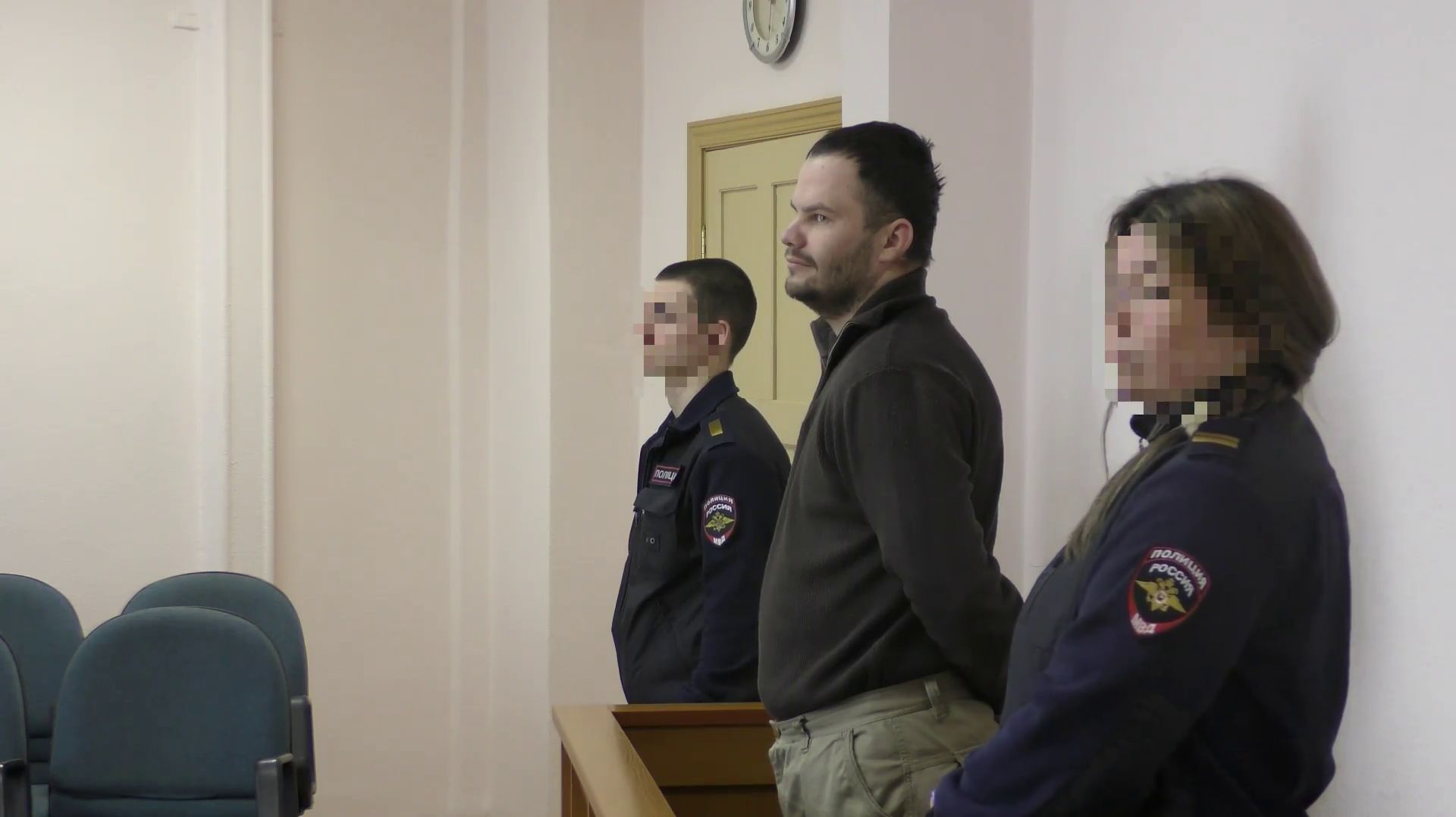 Мигрант ударил женщину и учинил скандал в магазине: за это он проведет четыре года в колонии