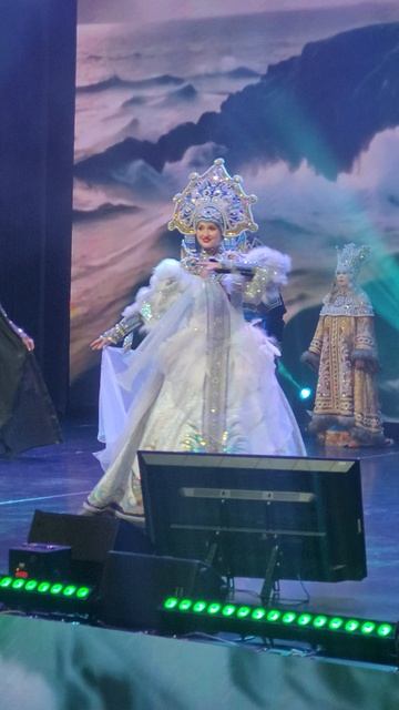 Показ работ Августины Филипповой с презентации её книги - 2