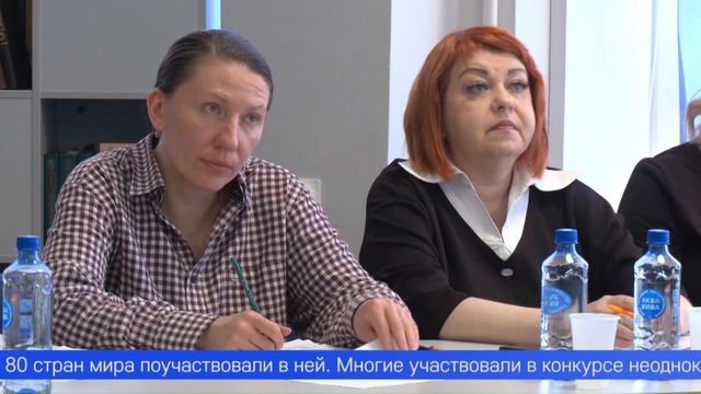 Сегодня в Центре развития детей и молодёжи школьники читали отрывки из произведений русских и зарубе