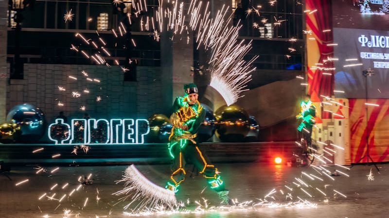 Фестиваль уличных театров «Флюгер», 2025 г.