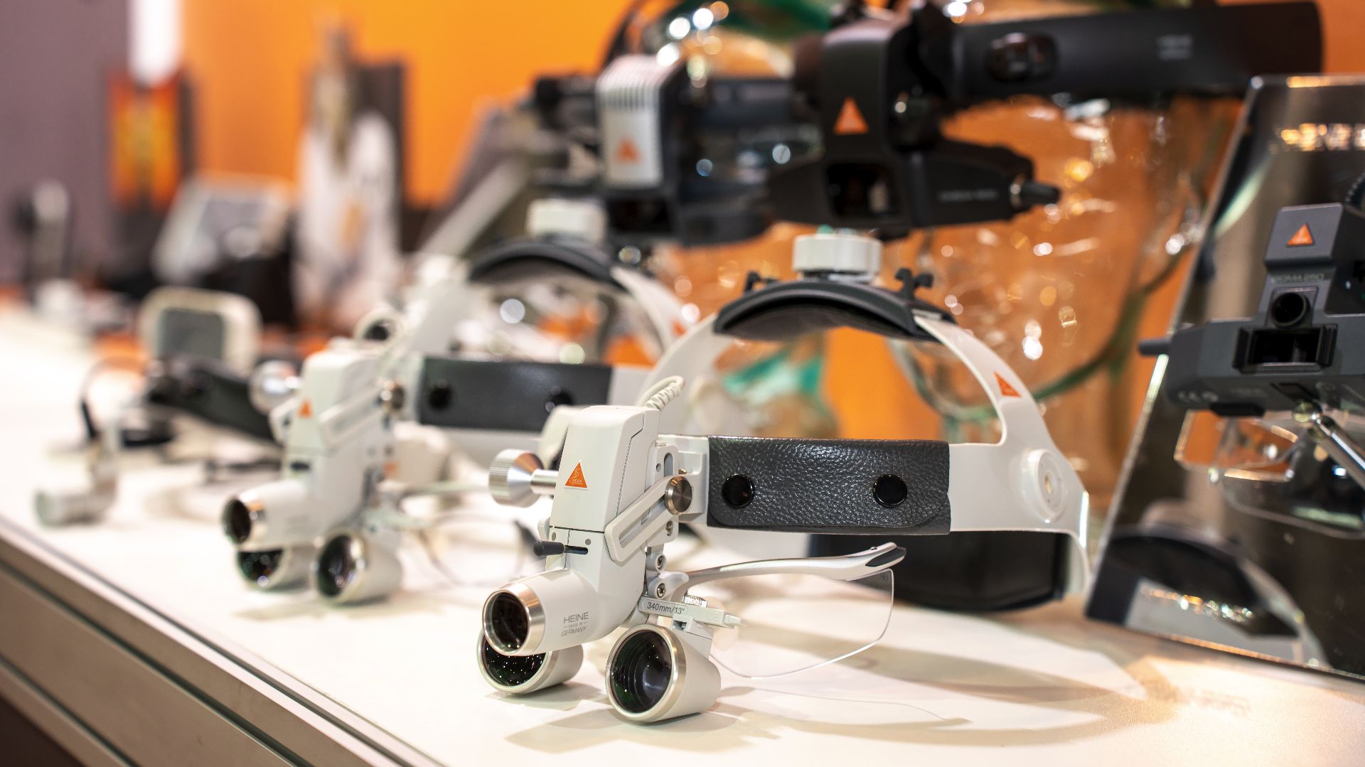 Как настроить бинокулярную лупу HEINE