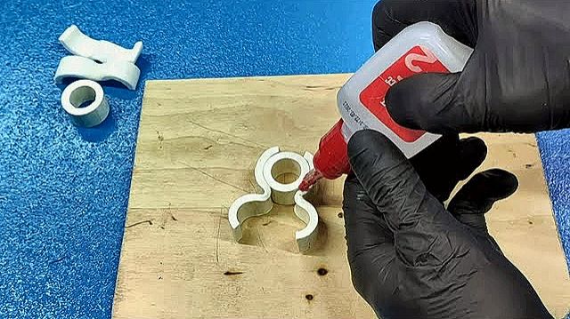 Хитрый еврей показал, как он использует обрезки пластиковых труб! Это просто гениально