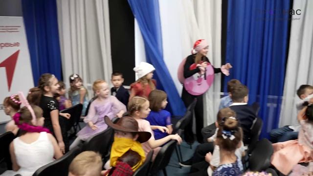 «Новый Шарогод Взрыв новогоднего волшебства» МАОУ «СОШ № 105 г.Челябинска»