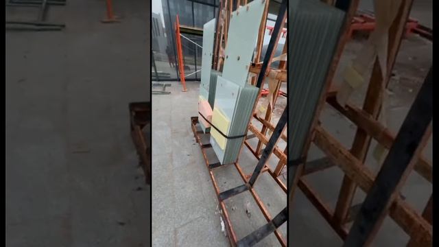 Козырьки облицованные стеклом. Объект: Москино.