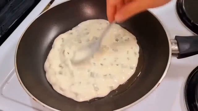 Рецепты Лепëшки на кефире Простой рецепт Завтрак Перекус вкусный Выпечки Жарить лепëшки