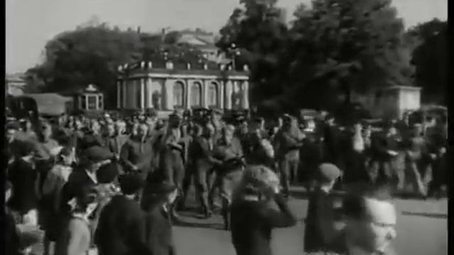 Первые пленные немцы в блокадном Ленинграде.