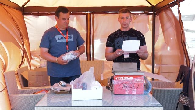 Распаковка посылок на выставке. Вместе с вами. Серия 19.