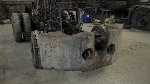 Ломать, не строить. Разобрали Львовский автопогрузчик. Старт работ.