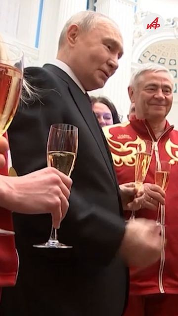 Владимир Путин встретился с победителями и призёрами зимней паралимпиады