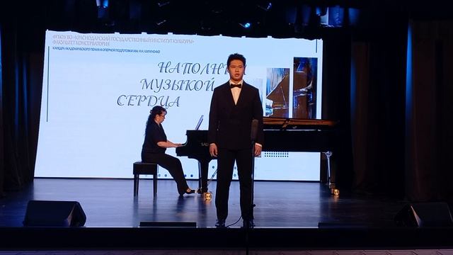 Инь Цин, ''Ты меня слышишь'' из оп. ''Долгий марш'' -поет Юнцзе Сян