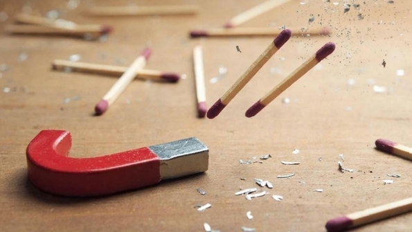 Опыт. Спички магнитятся? Это просто невероятно!