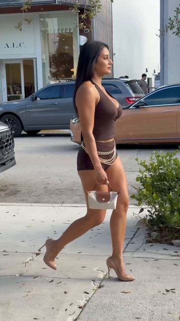 Street Fashion Style wearing short outfit #fashion #ootd