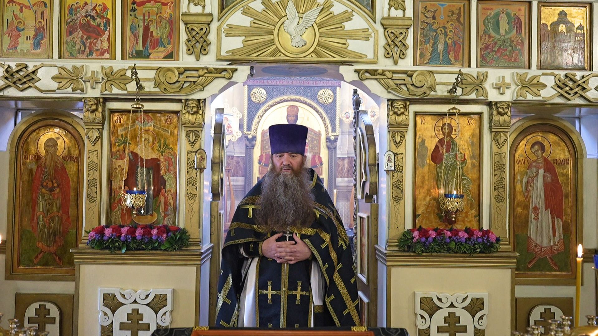 Верующие в Господа христиане не мыслят себя без Креста