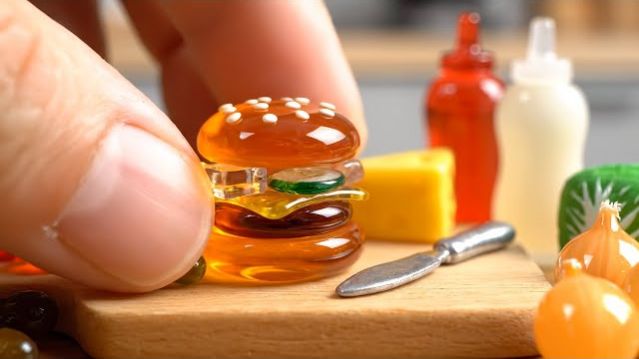 ГОТОВКА МИНИ СТЕКЛЯННОГО БУРГЕРА 🍔✨ ASMR ЗВУКИ И ВИЗУАЛЬНОЕ УДОВОЛЬСТВИЕ РЕАКЦИЯ