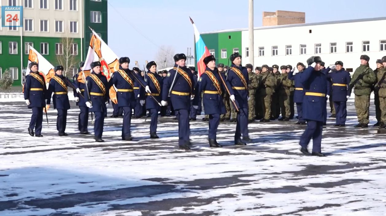 Боевые знамёна вручены зенитчикам, прикрывающим небо над Хакасией и югом Сибири