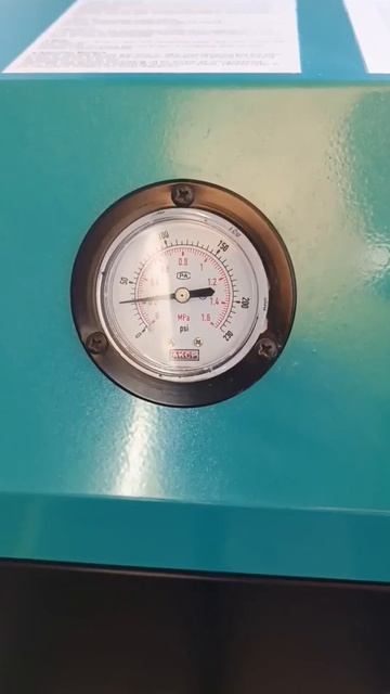 Винтовой компрессор Xeleron ME3.0G-8A