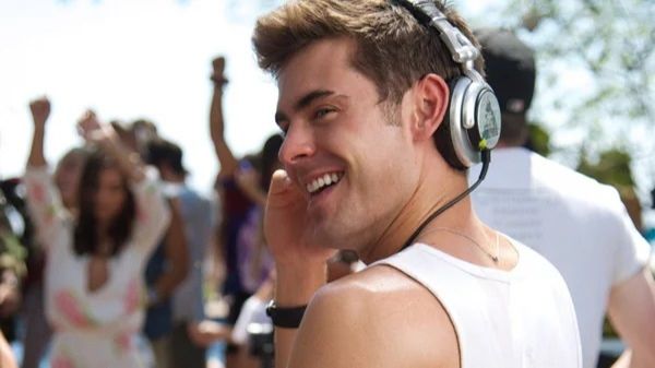 Топ - 5 Фильмов на вечер, для того что бы расслабиться и посмеяться!