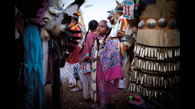 Жизнь индейцев в американских резервациях глазами американского фотографа.