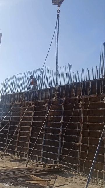 Снятие оплубки. Монолитные работы.