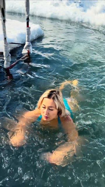 Зимняя река