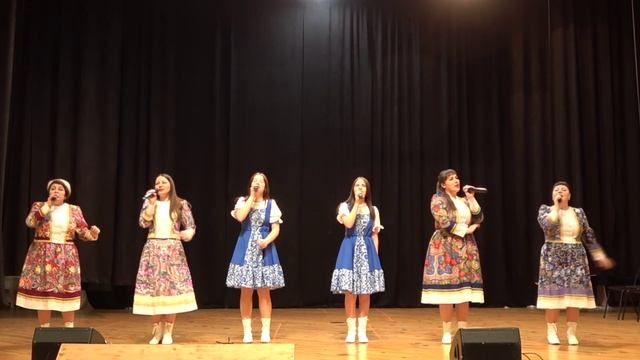 Ансамбль русской песни " Варенька"