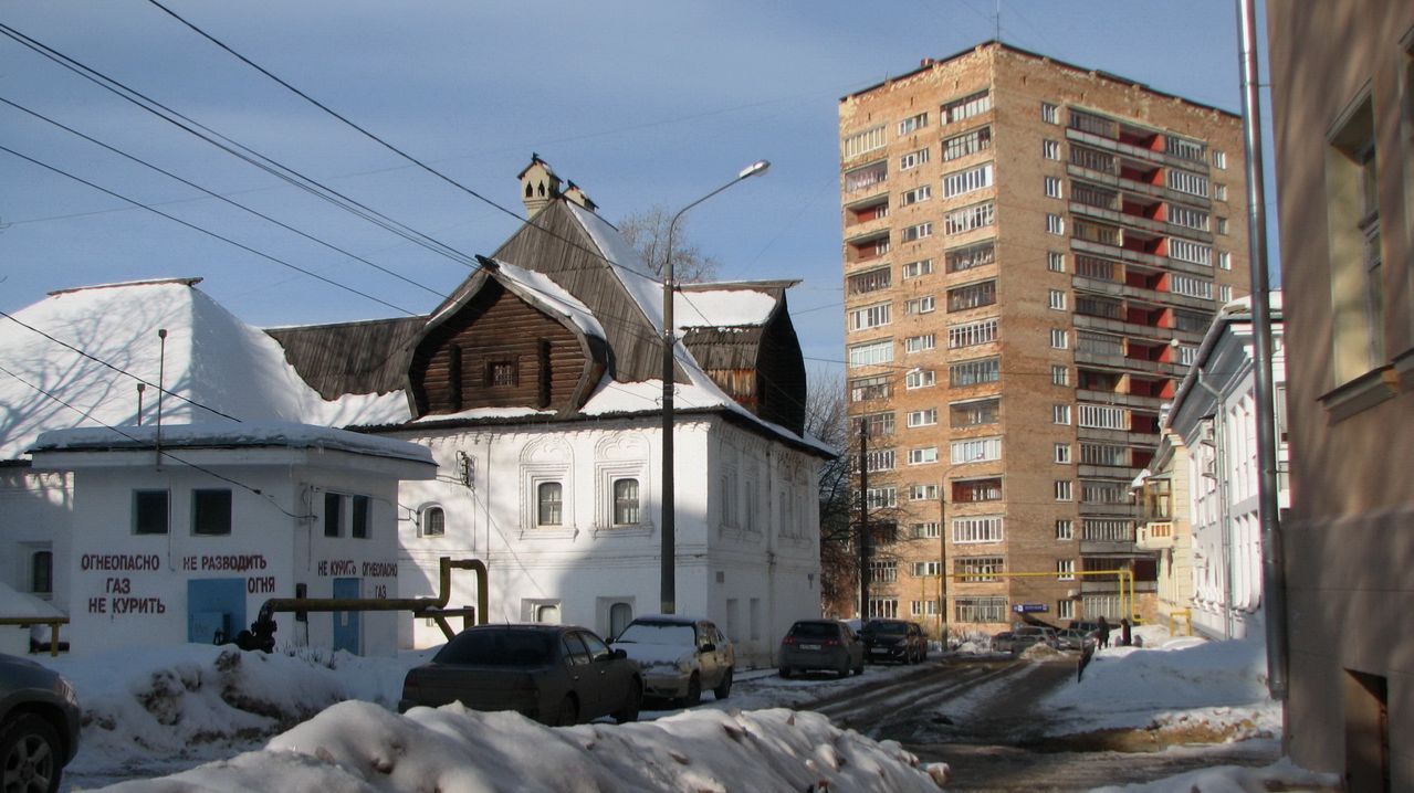 РЕТРО - ПРОГУЛКИ ПО СТАРОМУ НИЖНЕМУ 2013 год: «Волны времени на Гоголя - дворы Телячьей улицы»