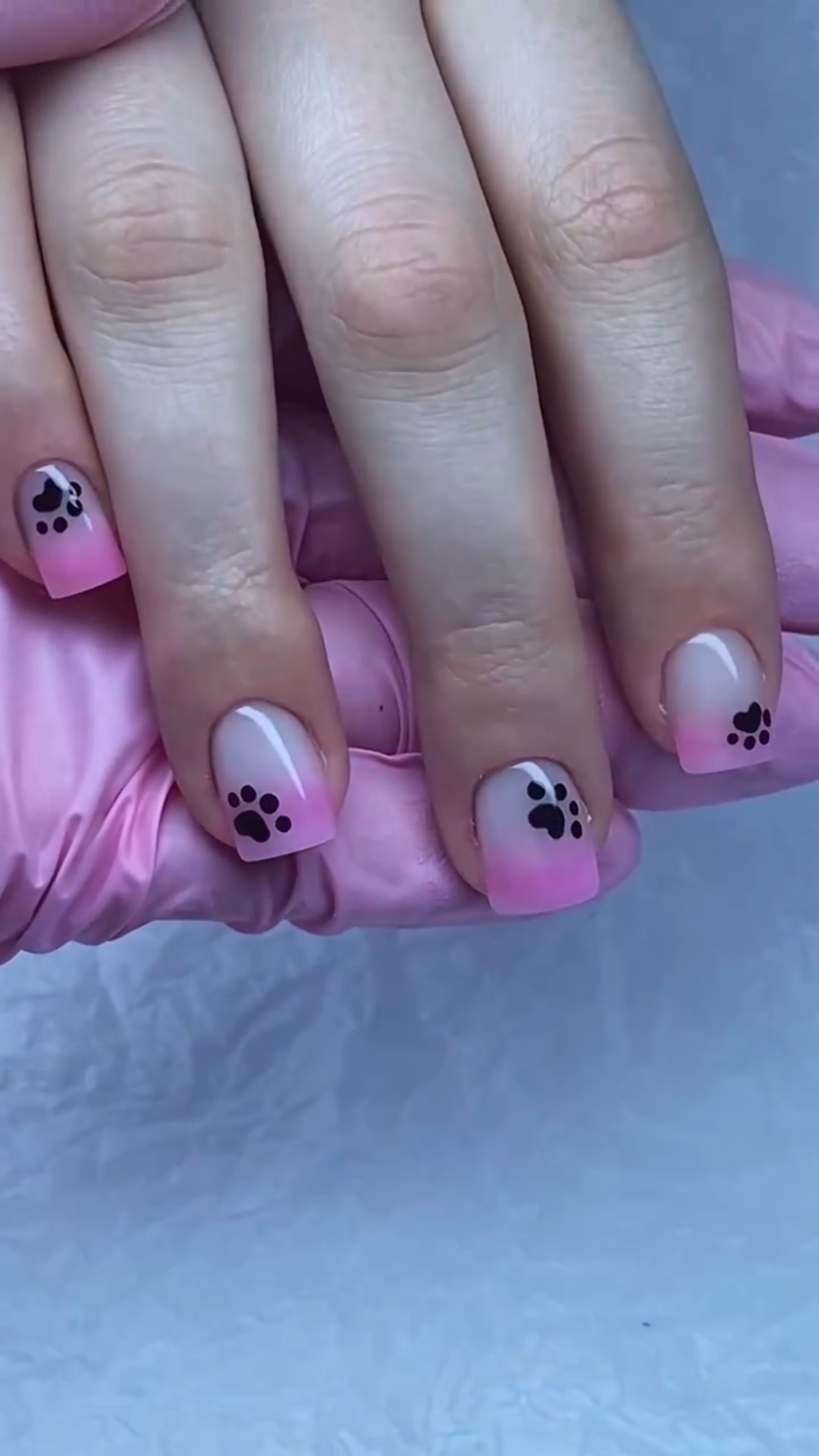 Как вам такой милый дизайн на ногтях?