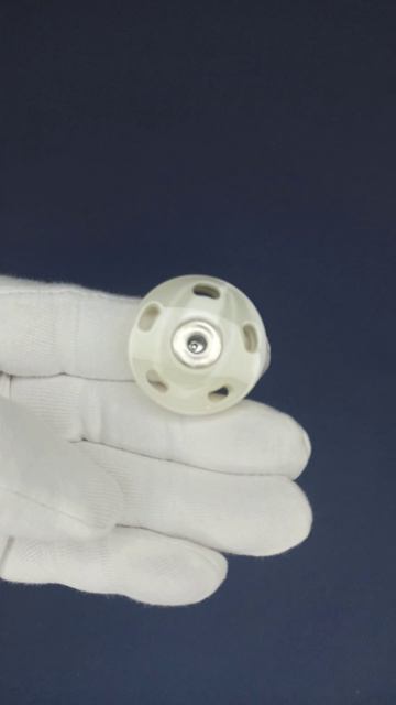 Кнопка пластик белая р-р 48, Артикул 05149