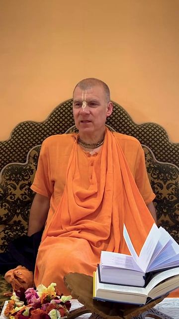 Азбука, высшее образование и аспирантура Сознания Кришны.