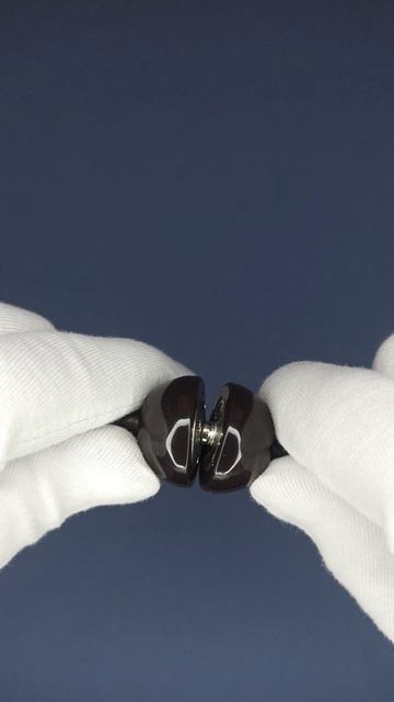 Кнопка кожаная темно-коричневая, Артикул 00117