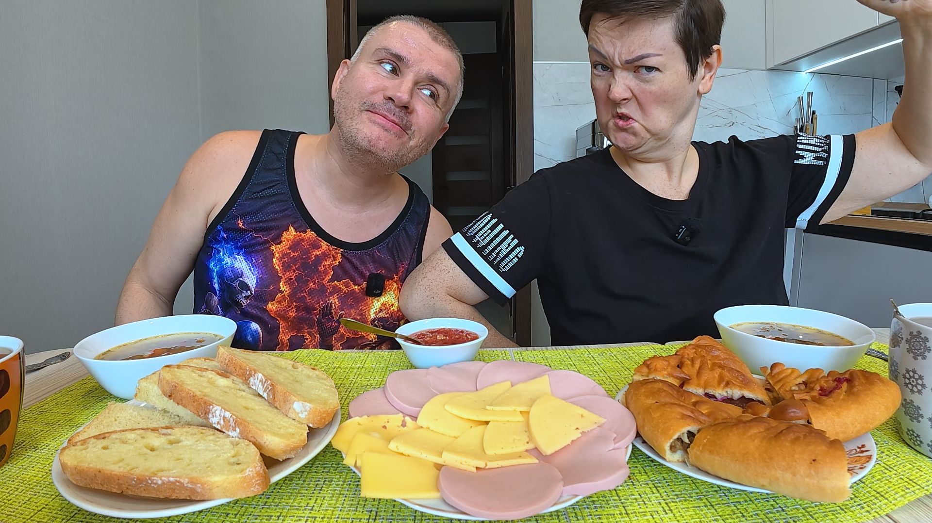 Мукбанг делаю ДОБРО и оно ко мне ВОЗВРАЩАЕТСЯ) Освободила Вована от моего КОНТРОЛЯ! Семейный обед